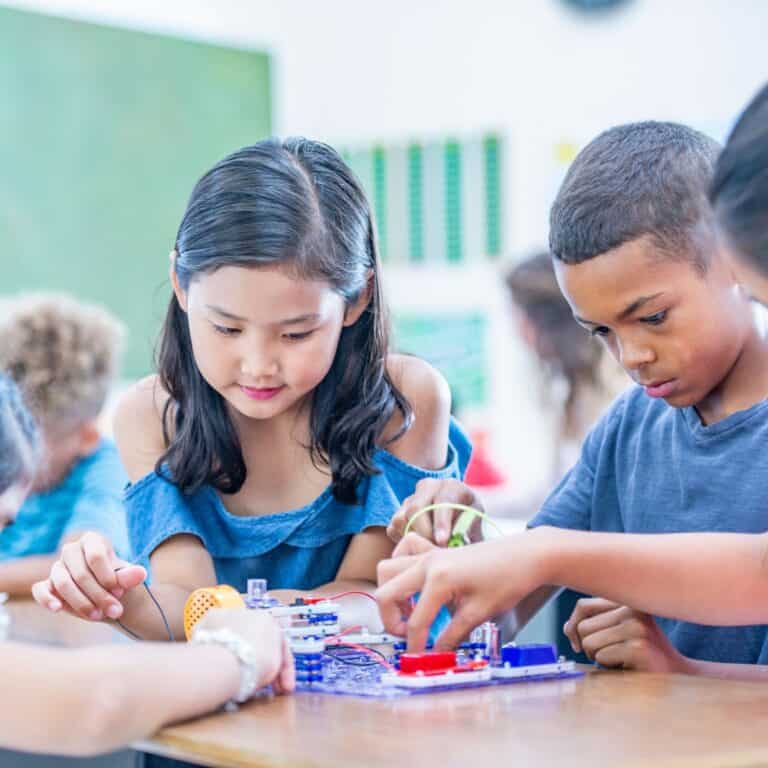 44 Powerful Problem Solving Activities for Kids • Mindfulmazing.com